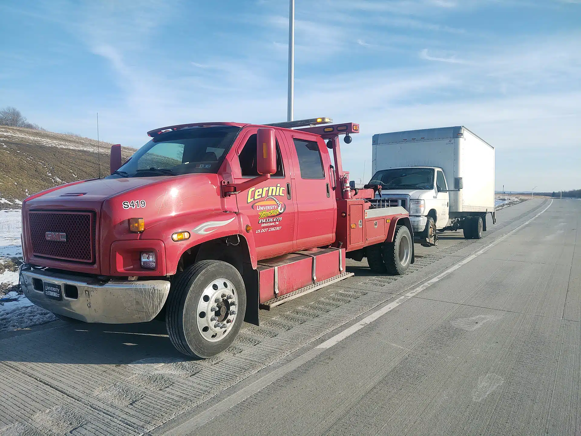 Towing / Recovery – Cernic University Towing Inc.
